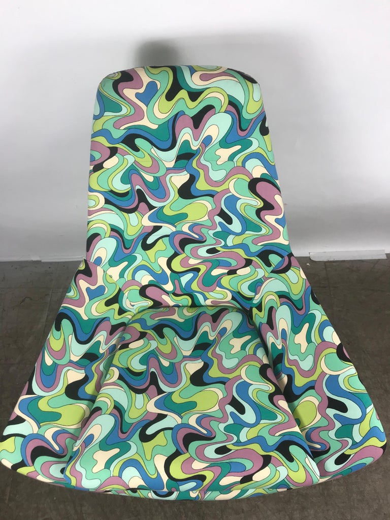 Stunning Space Age Modernist Tilt-Swivel "Pucci" Pod Lounge Chair at ...