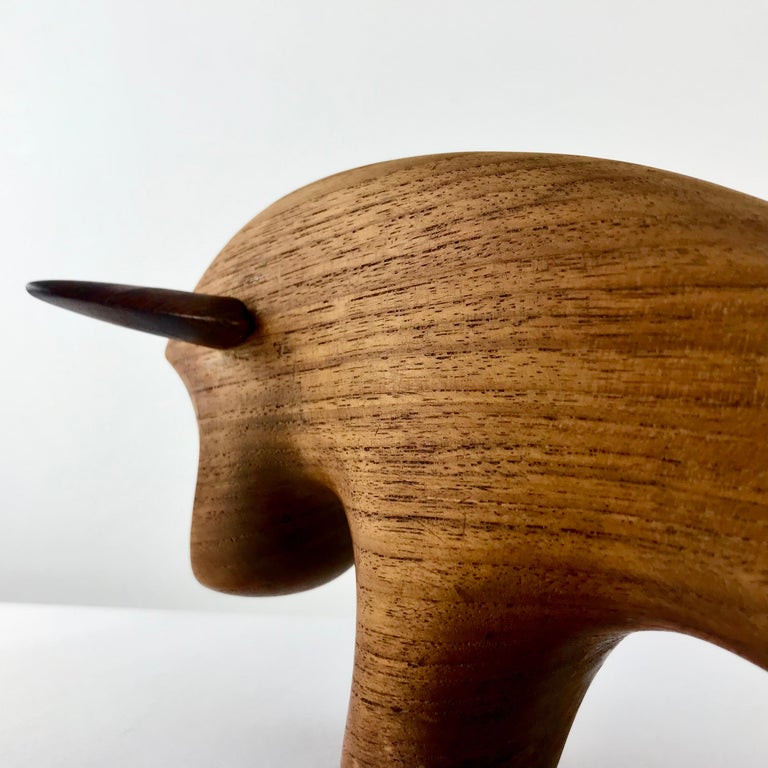 Stylised Mid-Century Teak Bull Sculpture For Sale at 1stDibs