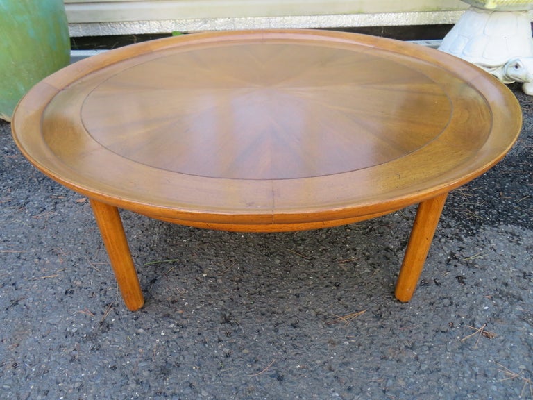 Stylish 40" Round Coffee Table Sophisticate for Tomlinson Mid-century ...