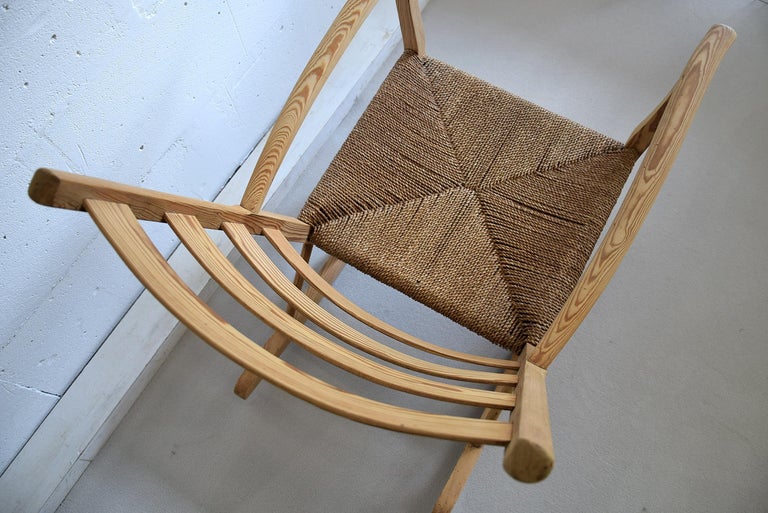 Stylish Pine Late 1930 Norwegian Rocking Chair For Sale at 1stDibs