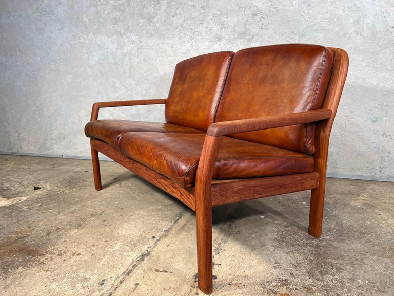 Stylish Vintage Drylund Danish 70 Two Seater Leather Sofa Solid Teak ...