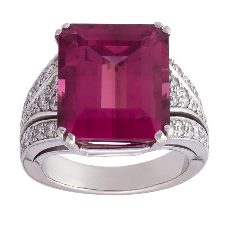 Suarez 18 Karat White Gold Diamonds Ring For Sale at 1stDibs | suarez ...