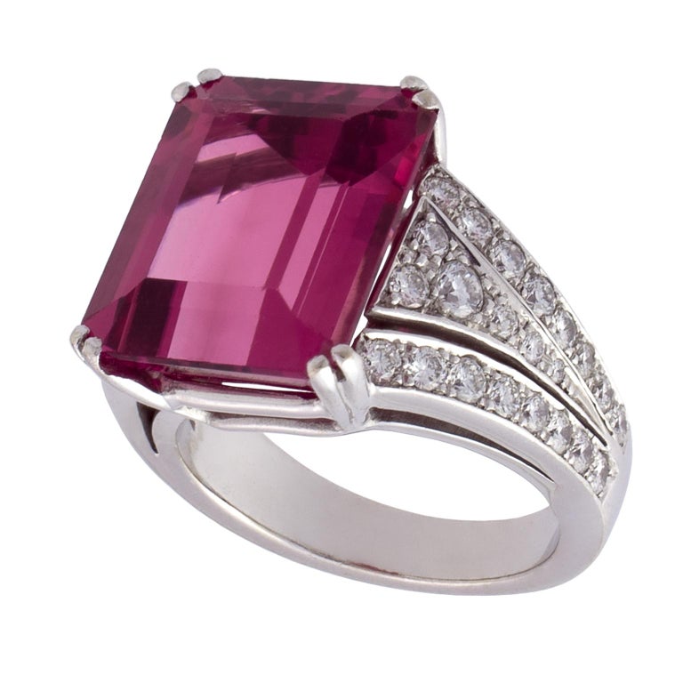 Suarez 18 Karat White Gold Diamonds Ring For Sale at 1stDibs | suarez ...