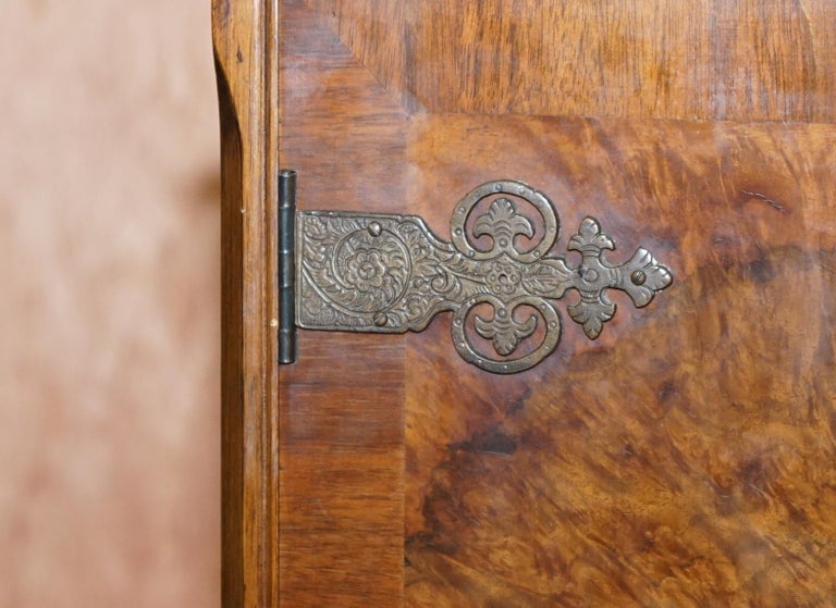 Sublime Art Deco Drinks Cabinet with Exquisite Burr Walnut Panels ...