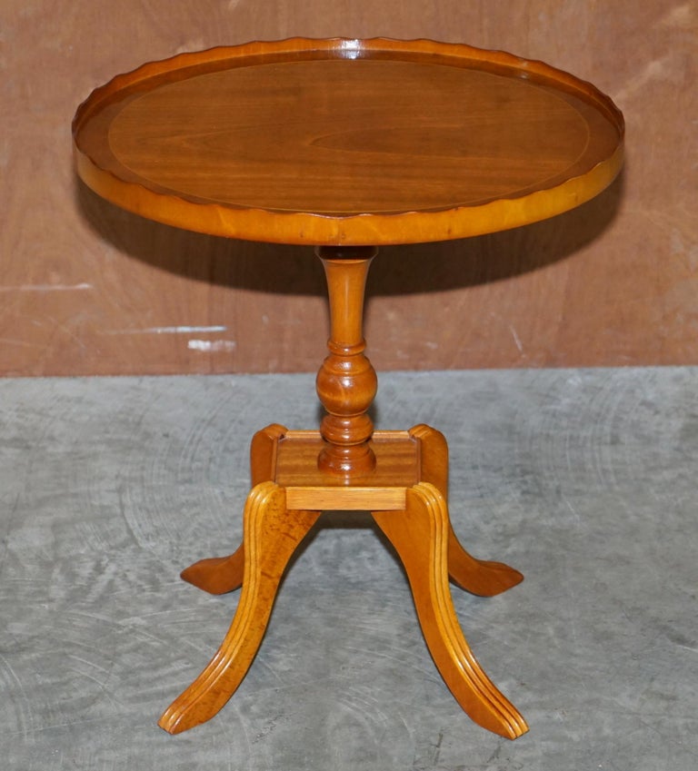 Sublime Hardwood Wood Beresford and Hicks Side End Lamp Table with ...
