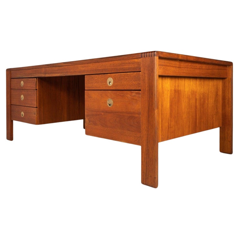 Substantial Mid-Century Modern Executive Desk by D-Scan in Teak, c ...