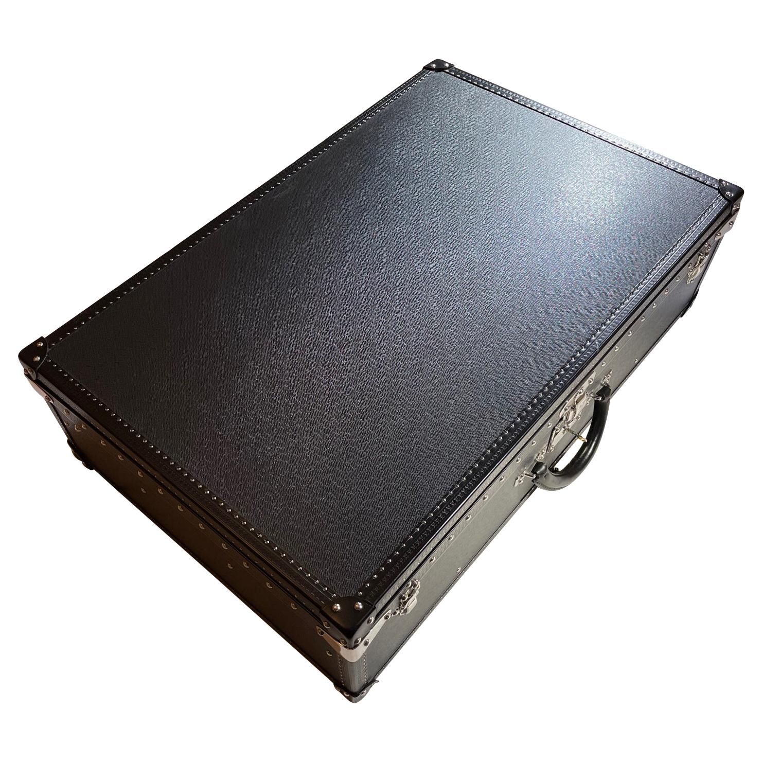 Vintage Suitcase Set For Sale at 1stDibs