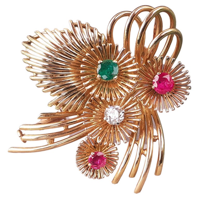 Sumptuous Bouquet of Flowers Lapel Pin Brooch in Gold and Gems For Sale ...