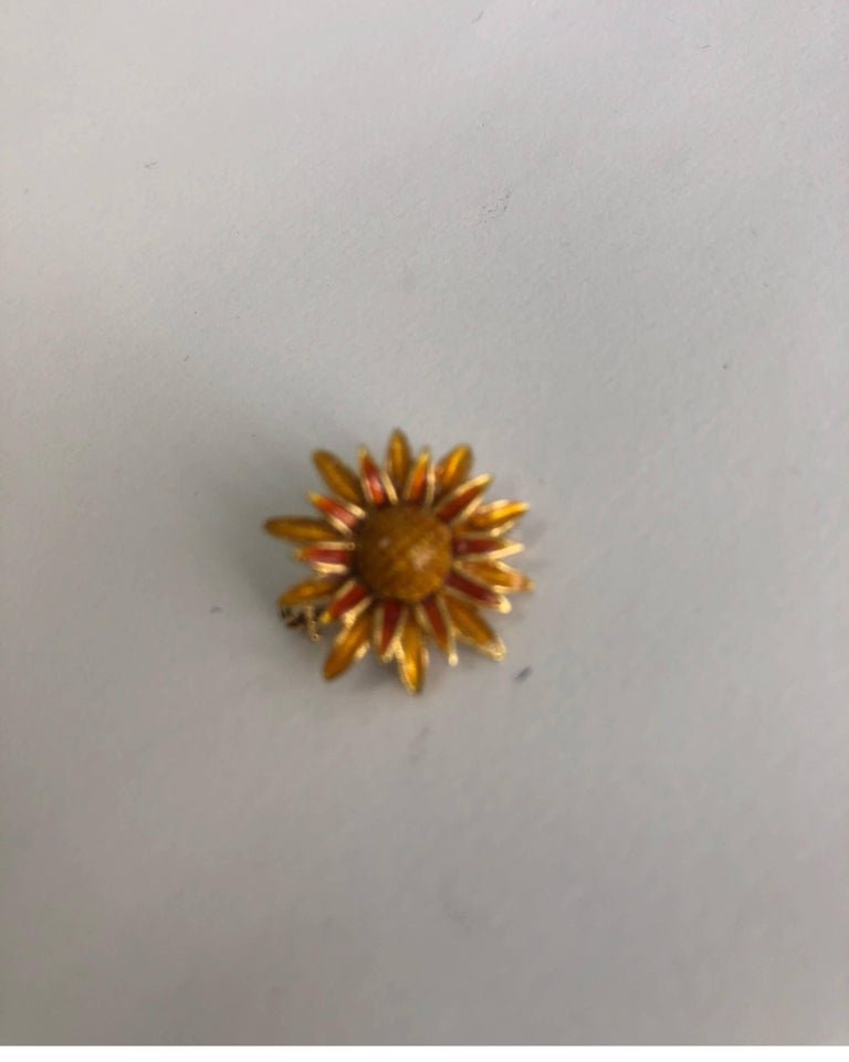 Sunflower Pin in 18 Karat Yellow Gold Nicely Enameled For Sale at 1stDibs