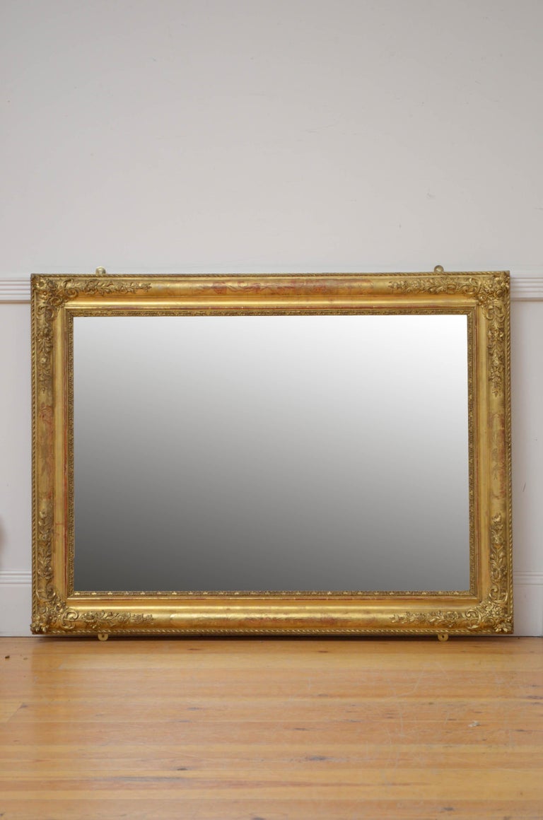 Superb 19th Century Giltwood Wall Mirror For Sale at 1stDibs