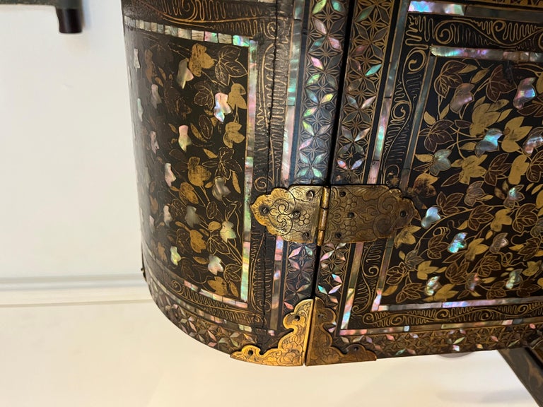 Superb Late 16th Century Signed Colonial Japanese Namban Export Lacquer ...