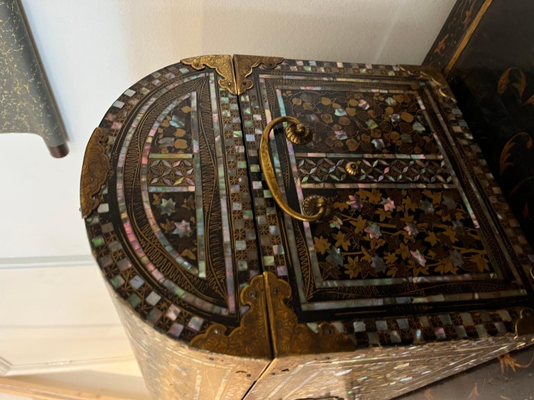 Superb Late 16th Century Signed Colonial Japanese Namban Export Lacquer ...