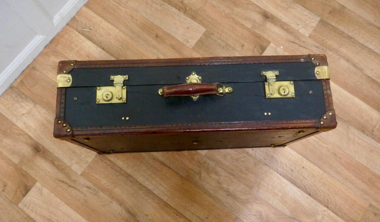 Superb Quality French Canvas and Leather Suit Case For Sale at 1stDibs