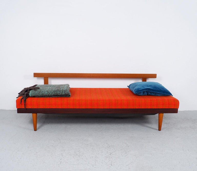 Svane Daybed in Orange Fabric by Ingmar Relling for Ekornes, 1960s at ...