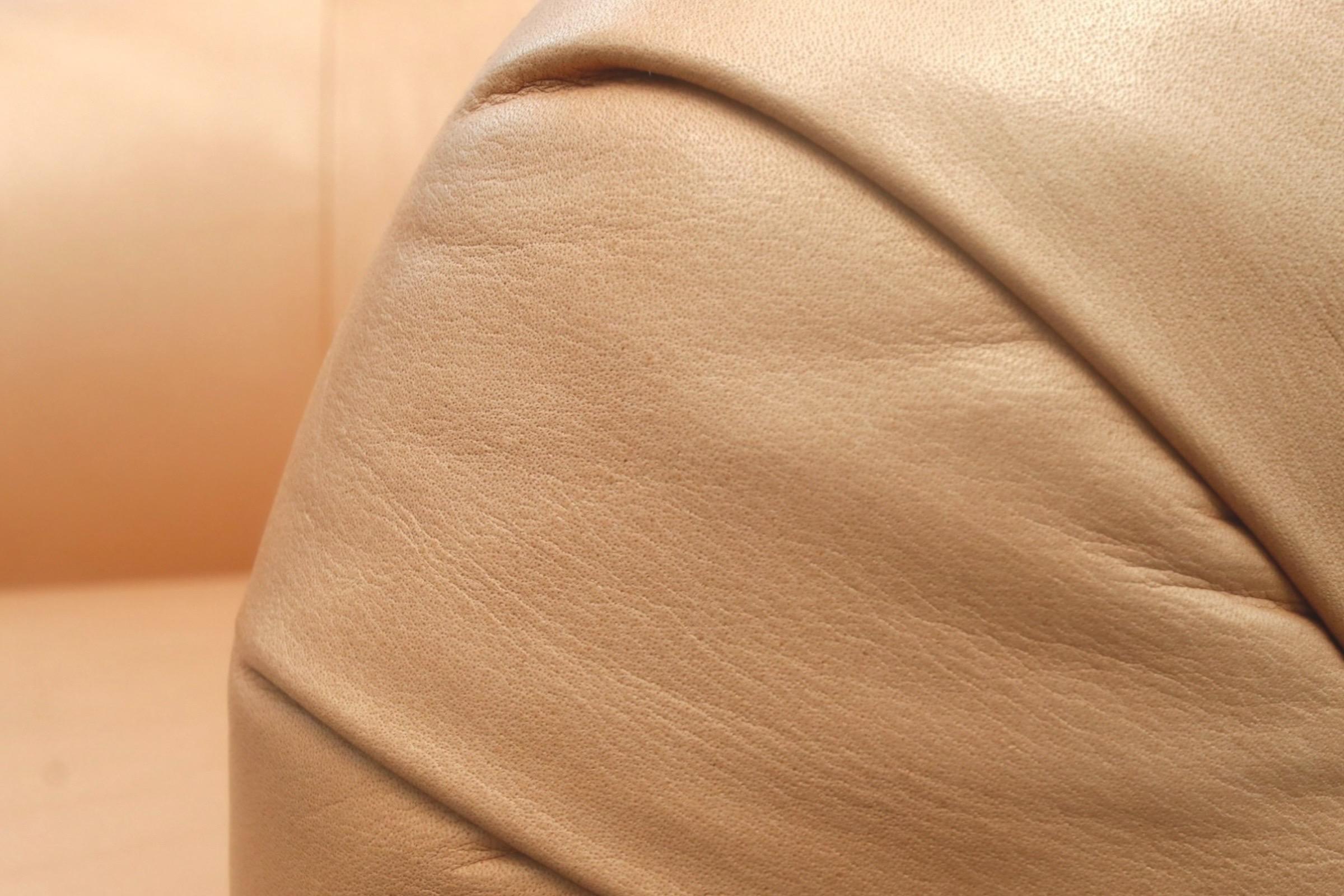 Swaim Leather Swivel Chair For Sale at 1stDibs