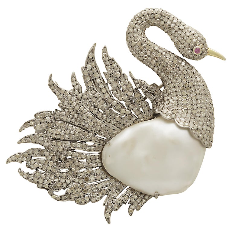 Swan Brooch/Pendant with Diamonds and Pearl For Sale at 1stDibs