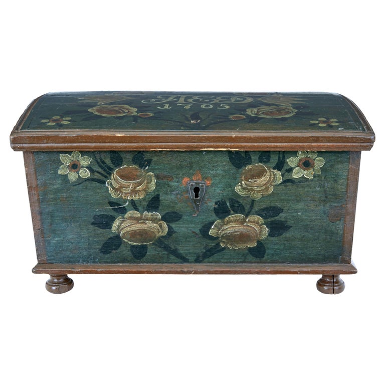 Swedish 18th century hand painted oak box For Sale at 1stDibs