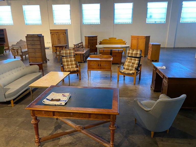 Swedish Cool Gray Painted Gustavian Style Sideboard For Sale at 1stDibs