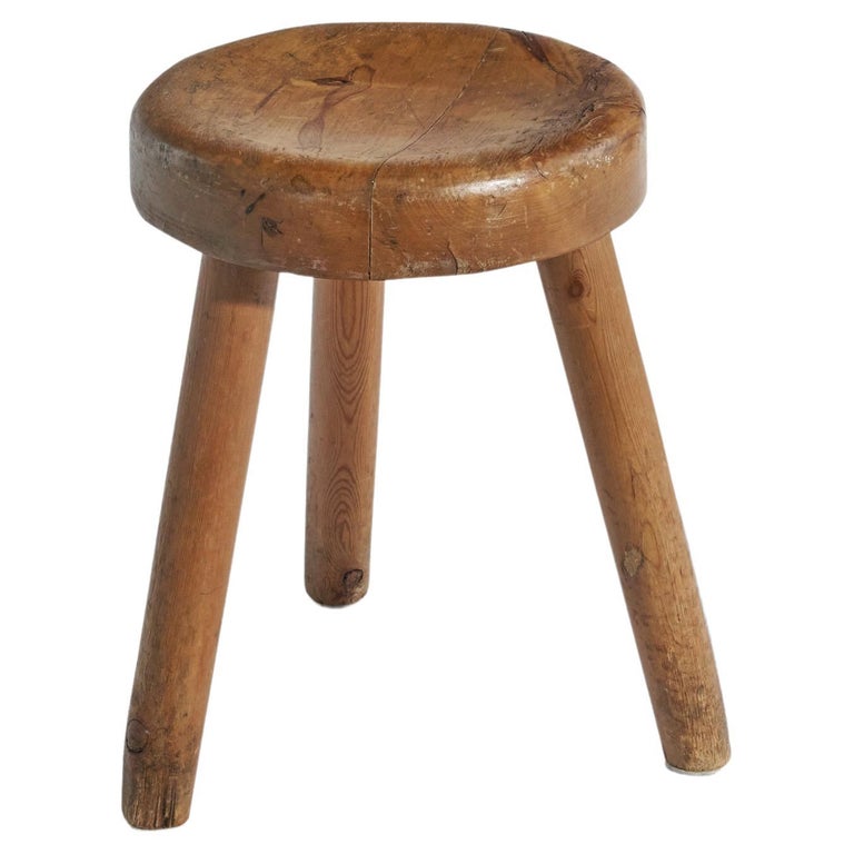 Tabouret de designer suédois, pin, Suède, années 1960 En vente sur 1stDibs