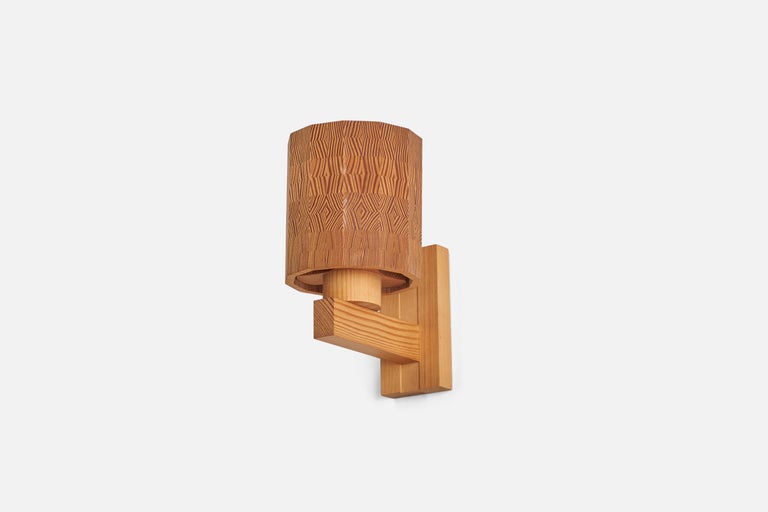 Swedish Designer, Wall Light, Pine, Sweden, 1970s For Sale at 1stDibs