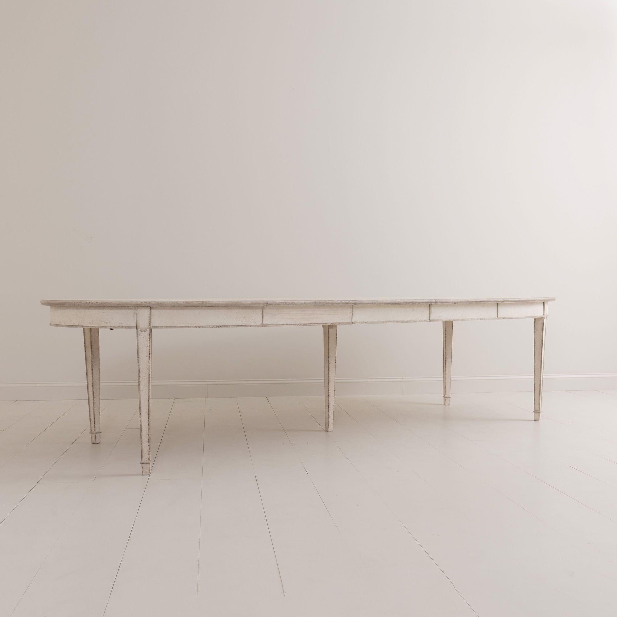Swedish Gustavian Three-Leaf Extension Table For Sale at 1stDibs