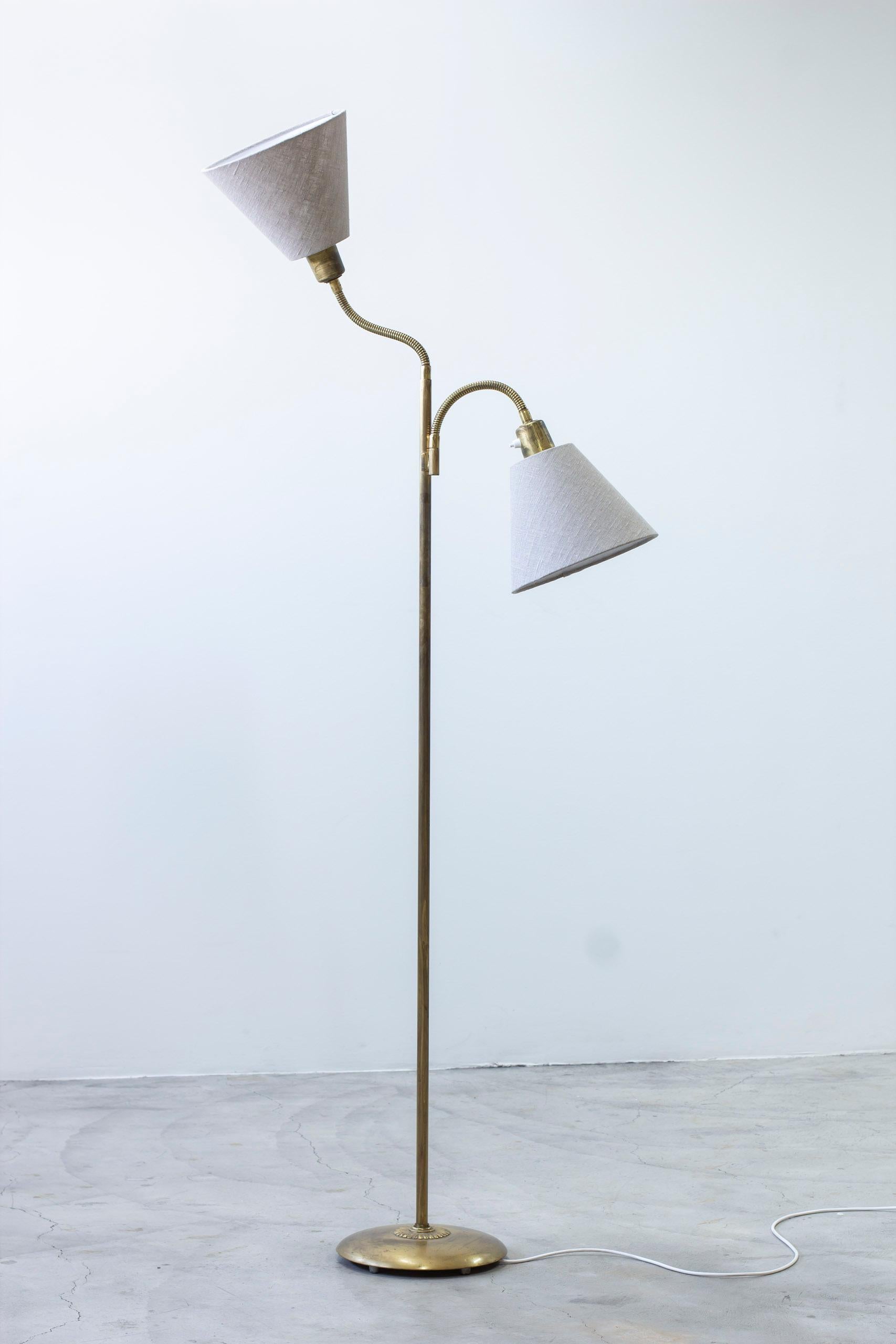 Swedish modern floor lamp 32574 by Bertil Frisborg for Nordiska Kompaniet, 1940s For Sale at 1stDibs