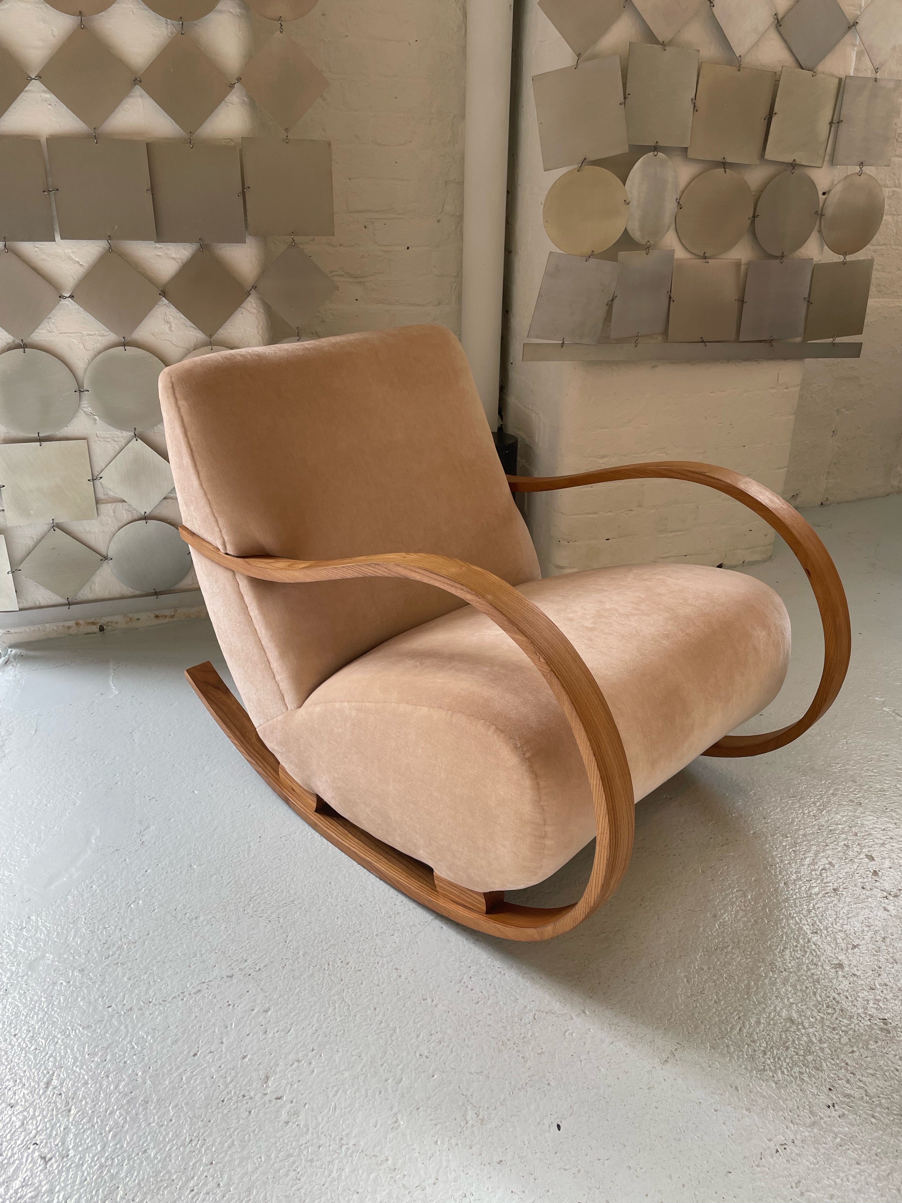 Swedish Rocking Chair in Pink Velvet For Sale at 1stDibs