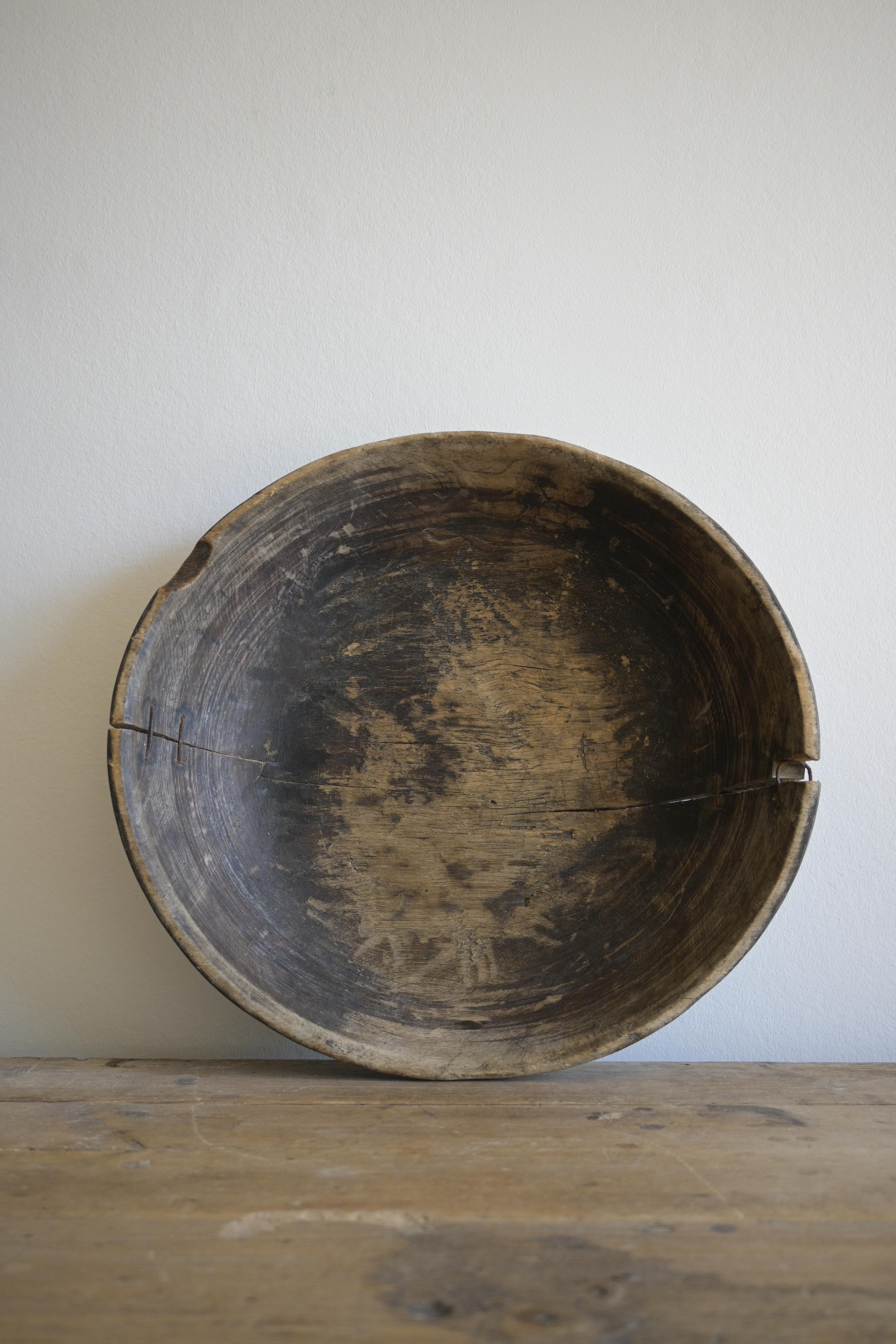 Swedish turned birch Bowl 18th century For Sale at 1stDibs