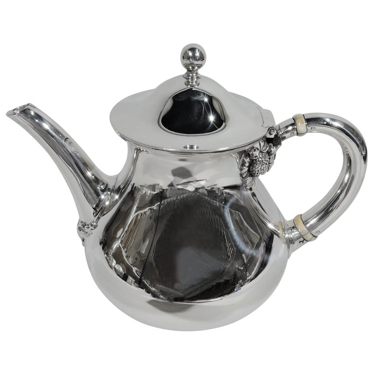 Sweet Tiffany Sterling Silver Teapot in Historic Clover Pattern For ...