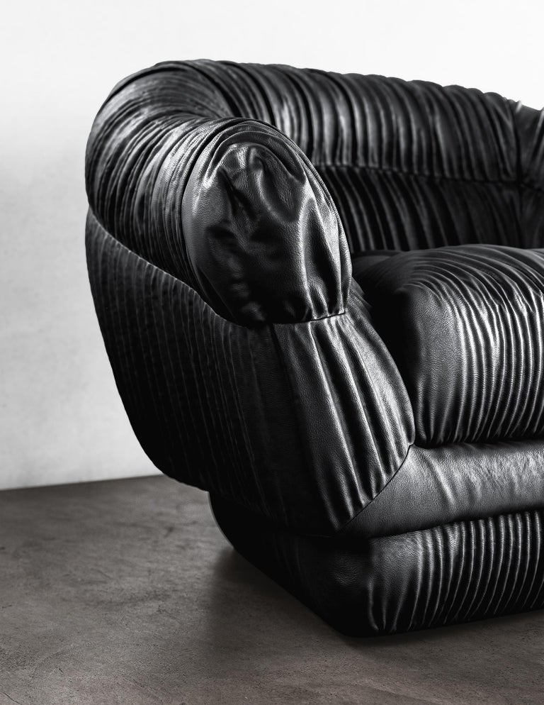 Swerve Lounge Chair - Modern Design in Faux Lambskin Black For Sale at ...