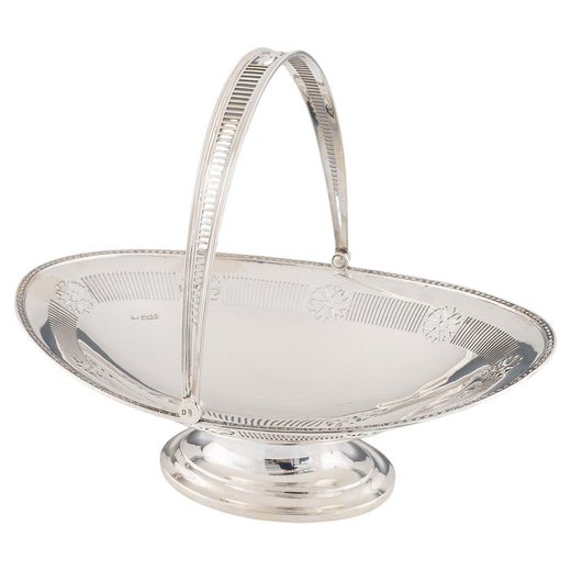 Mappin and Webb 1920s Sterling Silver Salver For Sale at 1stDibs