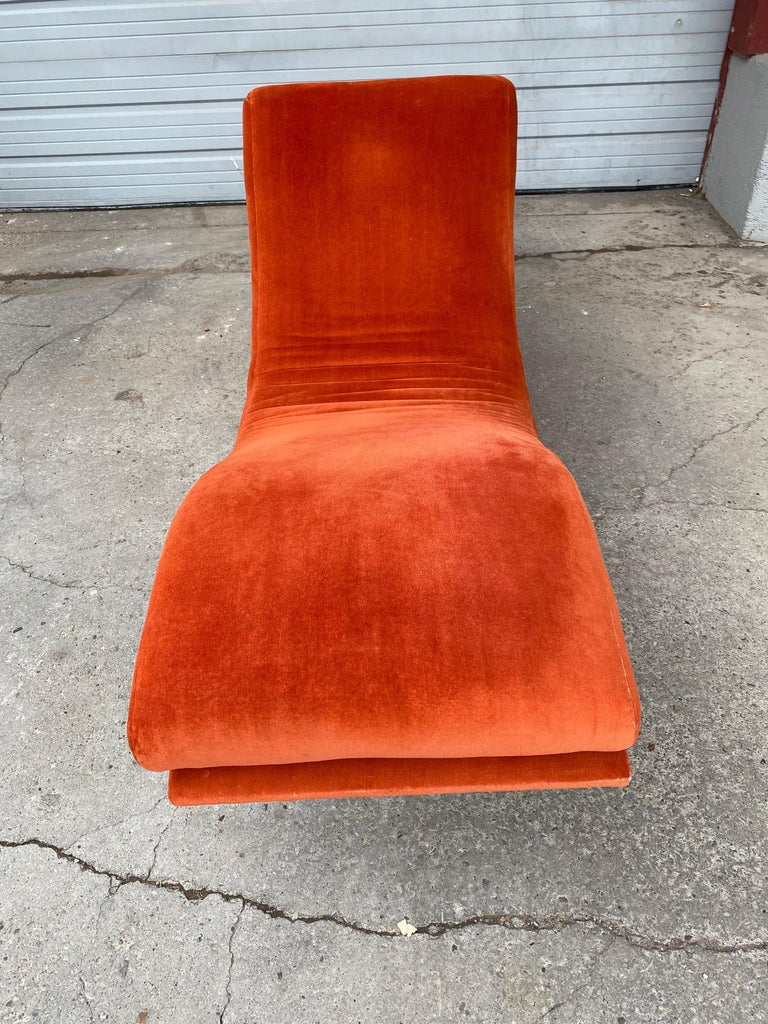 Swivel Rocking Wave Chaise Lounge Chair by Milo Baughman for Thayer ...