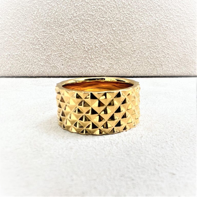 Syna Yellow Gold Geometrix Pyramid Band For Sale at 1stDibs