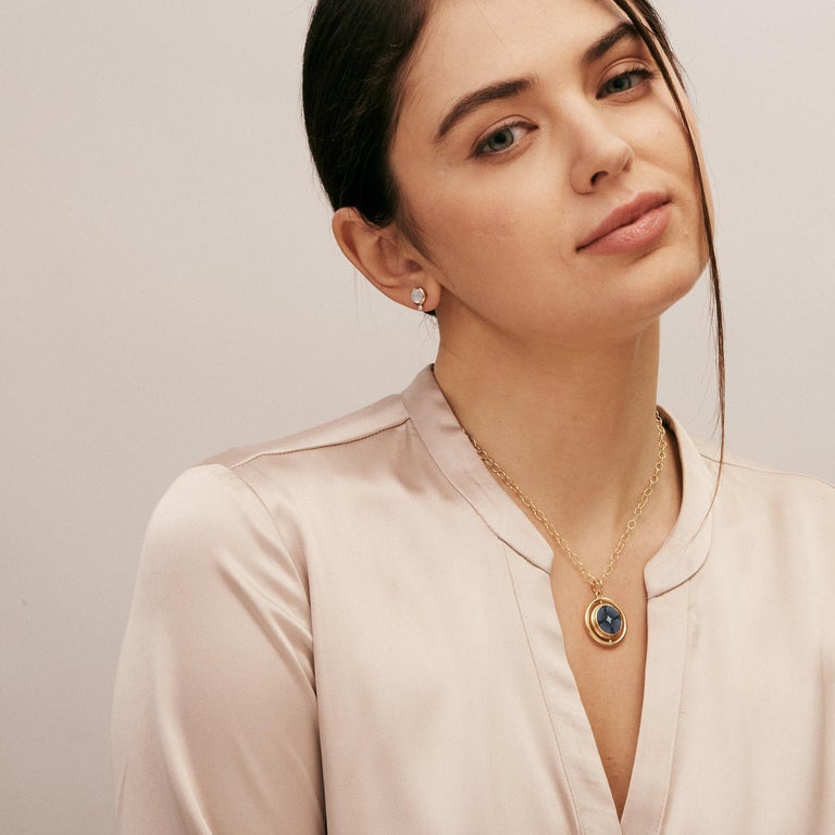 Syna Yellow Gold Reversible Cameo Pendant with Diamonds For Sale at 1stDibs