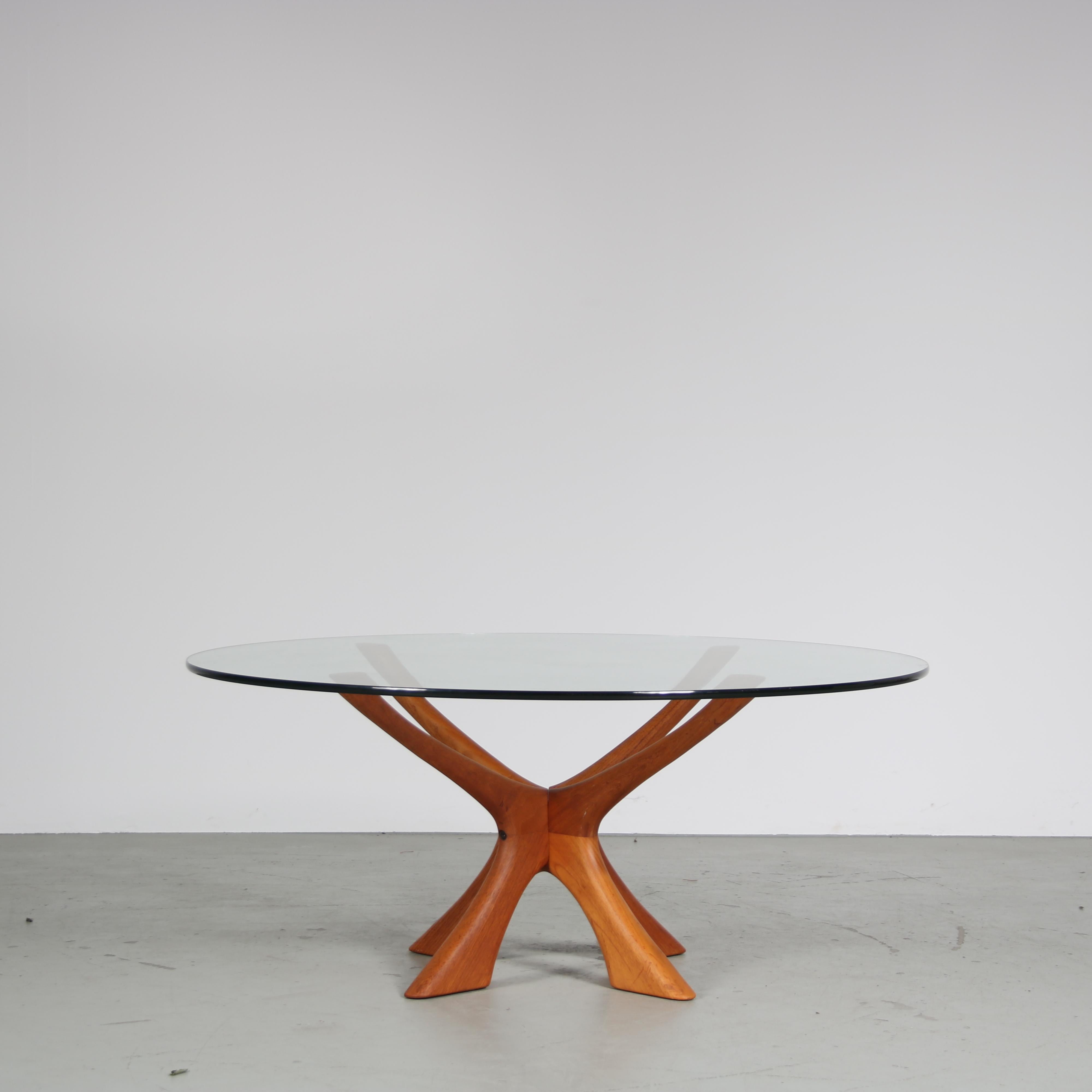 “T118” Coffee Table by Illum Wikkelso for Niels Eilersen, Denmark, 1960 ...
