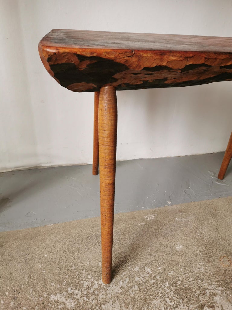 Table basse ou coffee table en bois massif de forme libre circa 1960 For Sale at 1stDibs