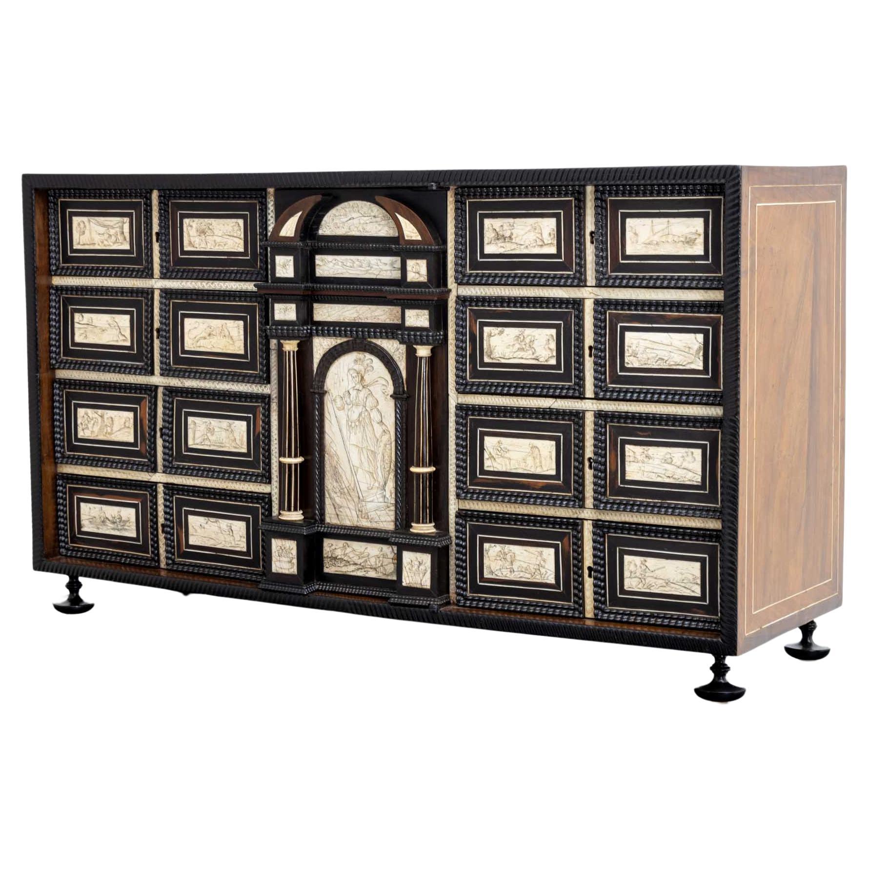 Table Cabinet with Bone Inlays, Italy 17th Century For Sale at 1stDibs
