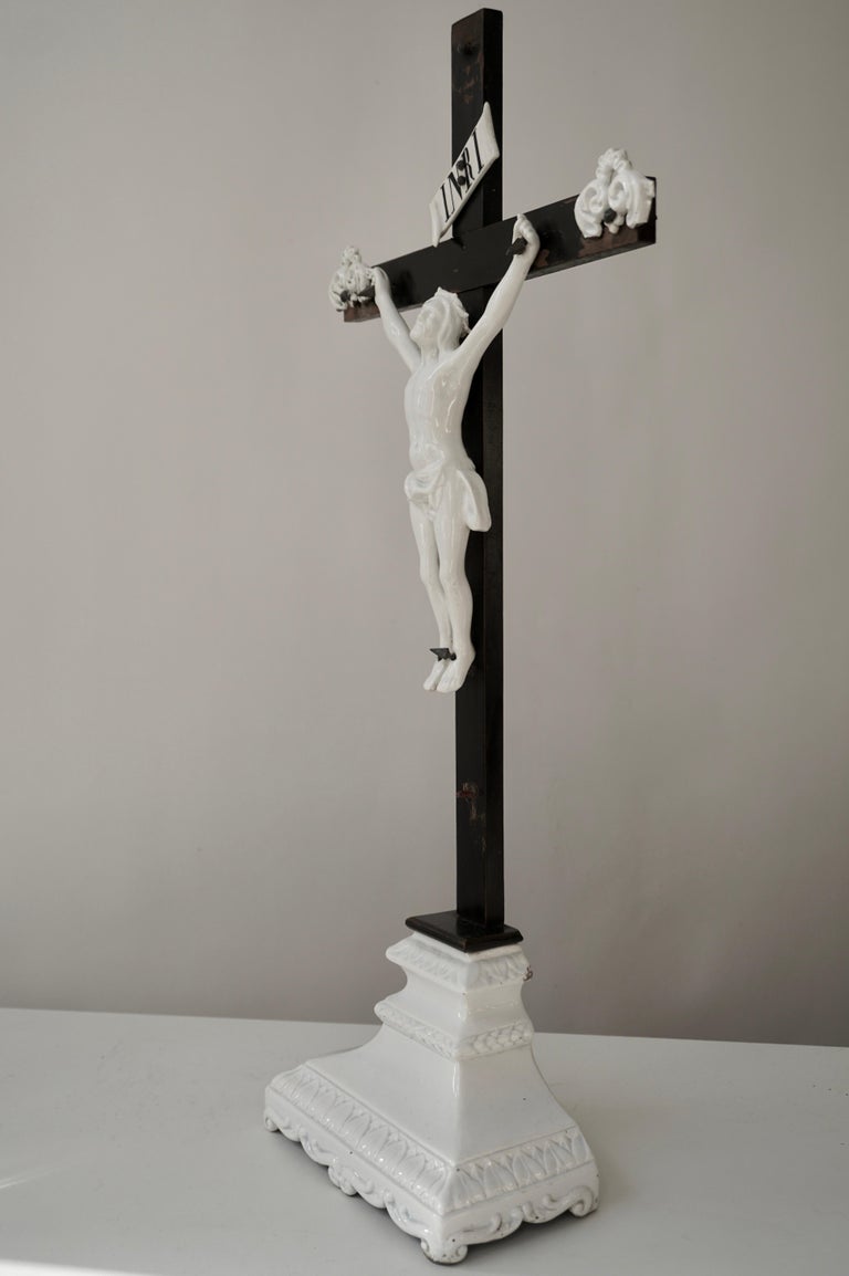 Table Crucifix with Porcelain Corpus of Christ For Sale at 1stDibs ...
