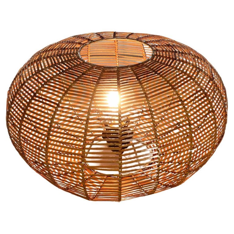 Lampe de bureau en métal émaillé rotin, design italien du milieu du ...