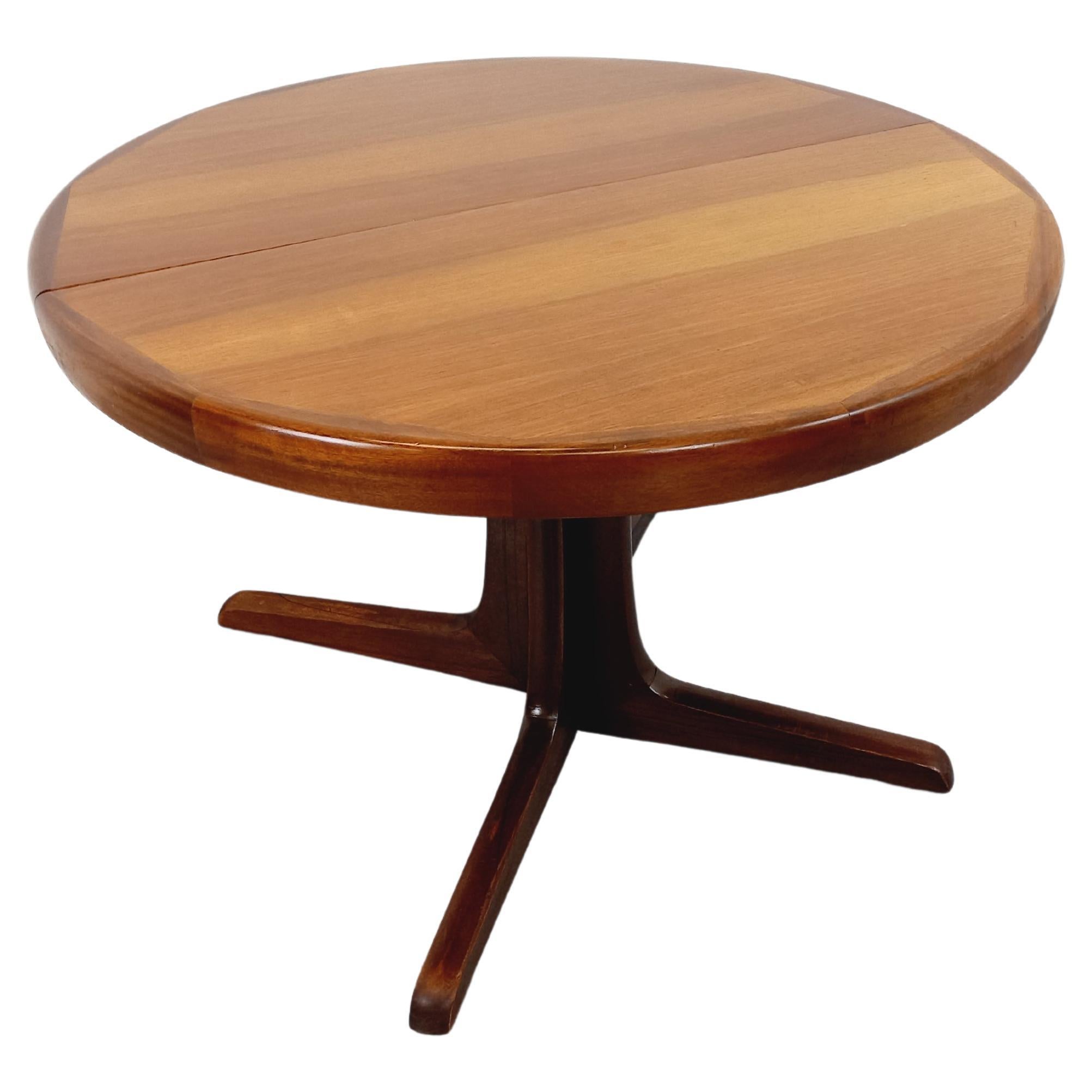 Table à manger style scandinave vintage des années 50 60 en teck avec ...