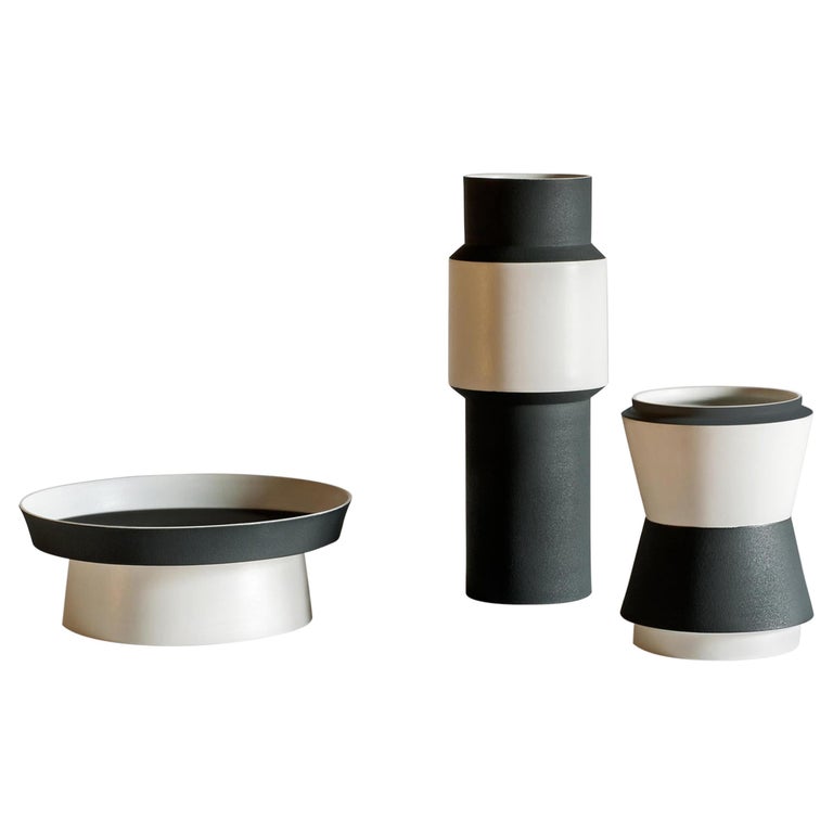 Tacchini Vasum Porcelain Pot Designed by Maria Gabriella Zecca For Sale ...