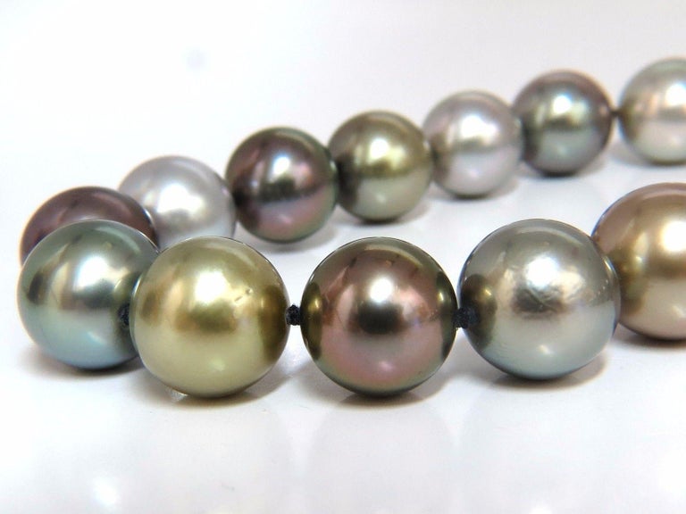 Tahitian Multi-Color Natural Pearl Necklace 33 Pearls 18 Karat at 1stDibs