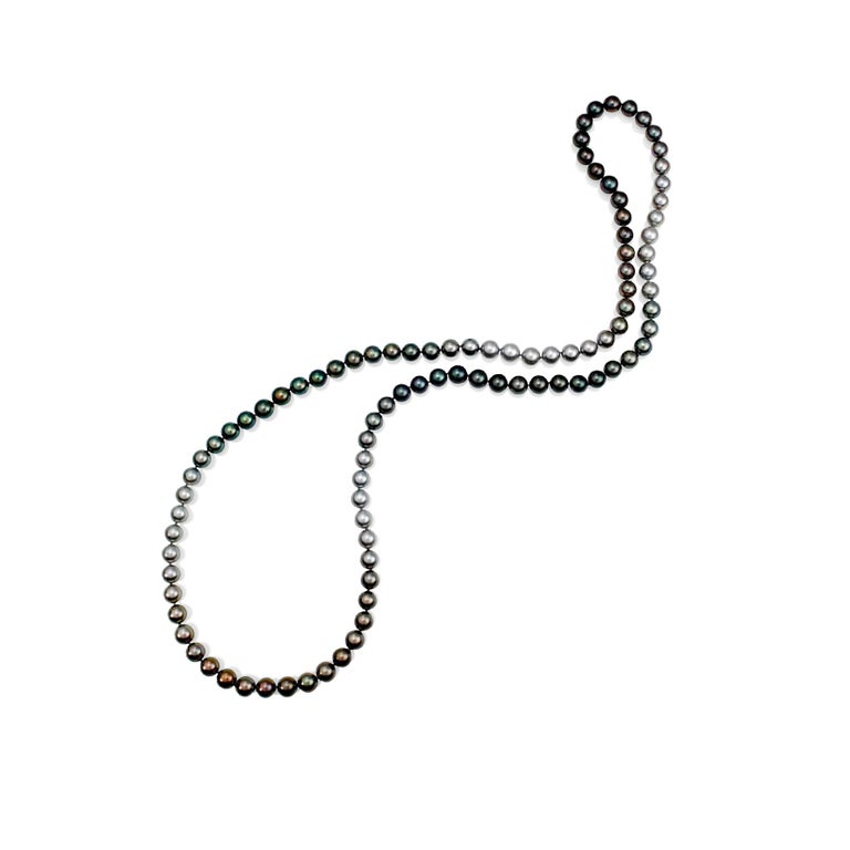 Tahitian Pearl Colour Fade Necklace For Sale at 1stDibs