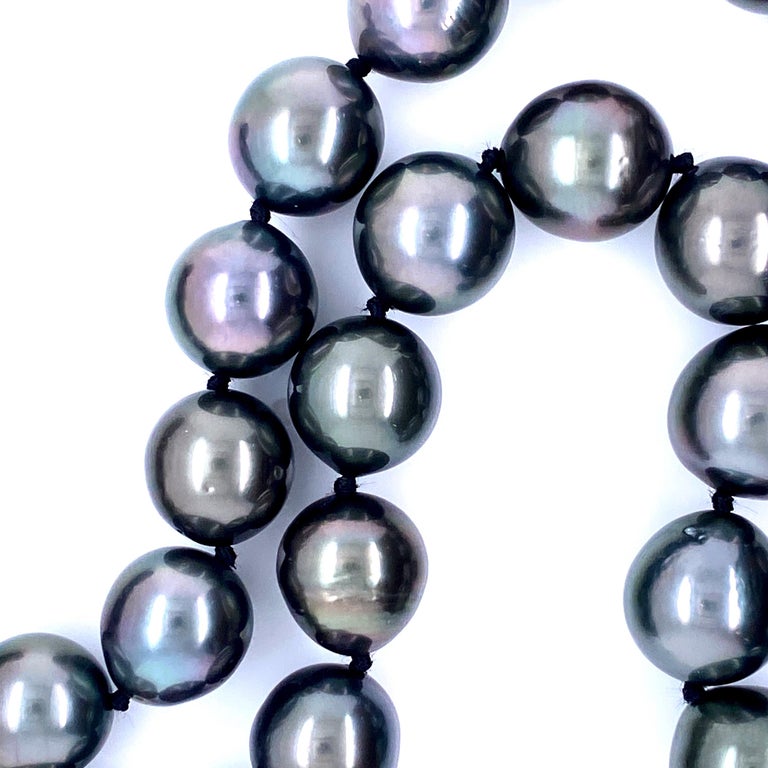 Tahitian Strain Pearl Strand Necklace 14 Karat White Gold For Sale at ...