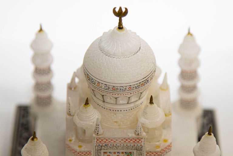 Taj Mahal White Marble Hand-Crafted Collectible Miniature Model For ...