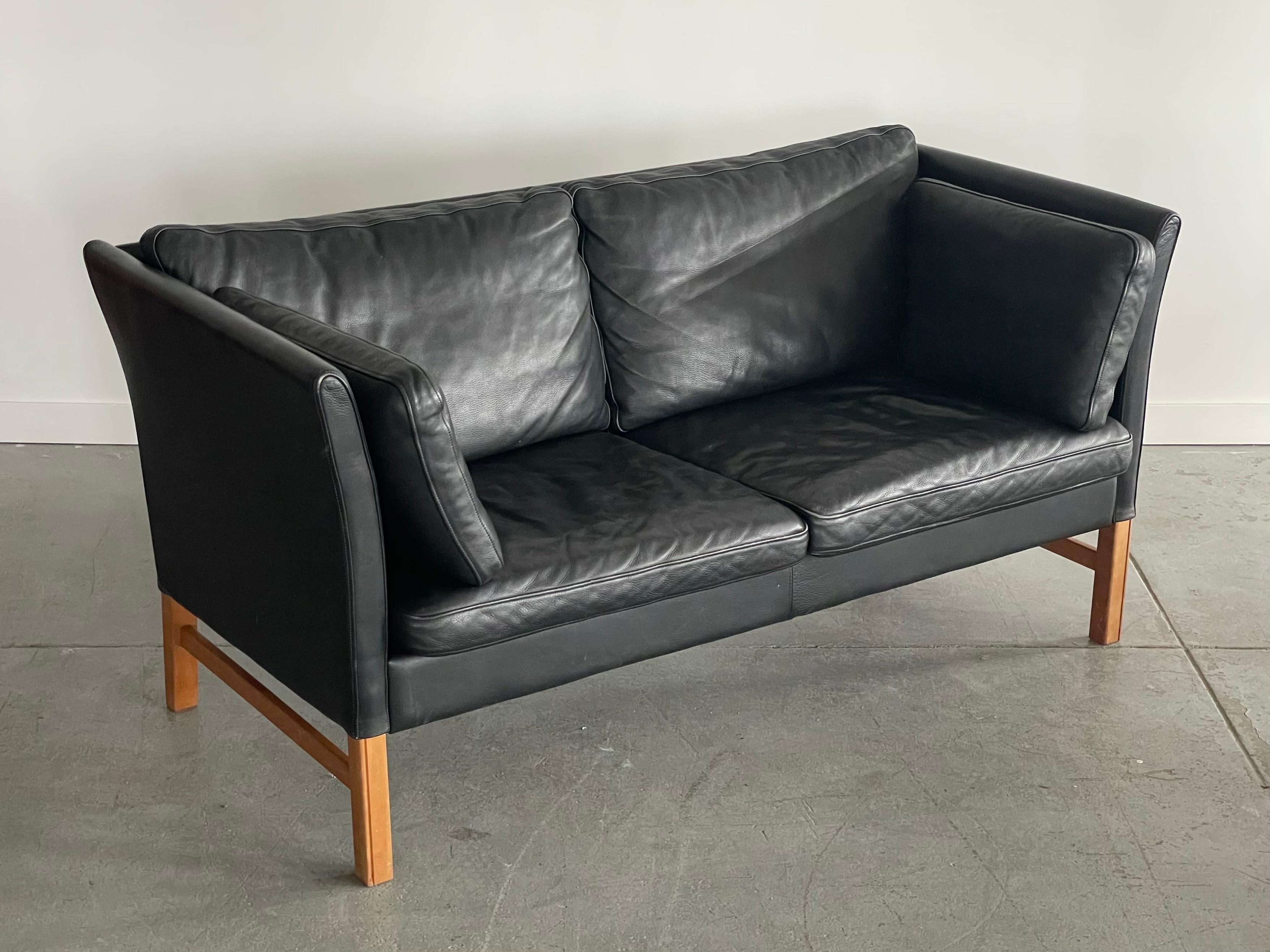 Takashi Okamura and Erik Marquardsen Leather Two-seater Sofa for Skipper For Sale at 1stDibs