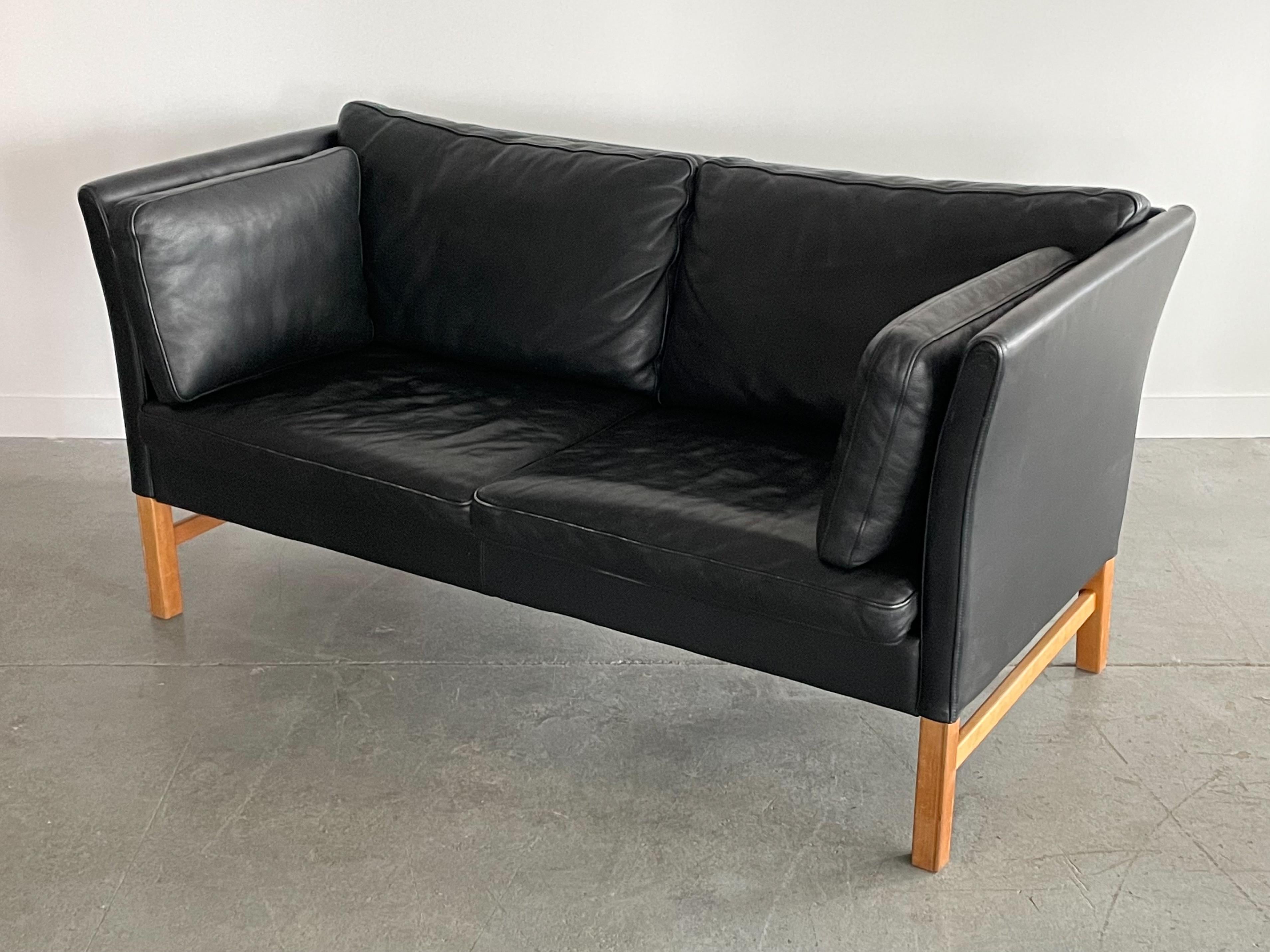 Takashi Okamura and Erik Marquardsen Leather Two-seater Sofa for Skipper For Sale at 1stDibs