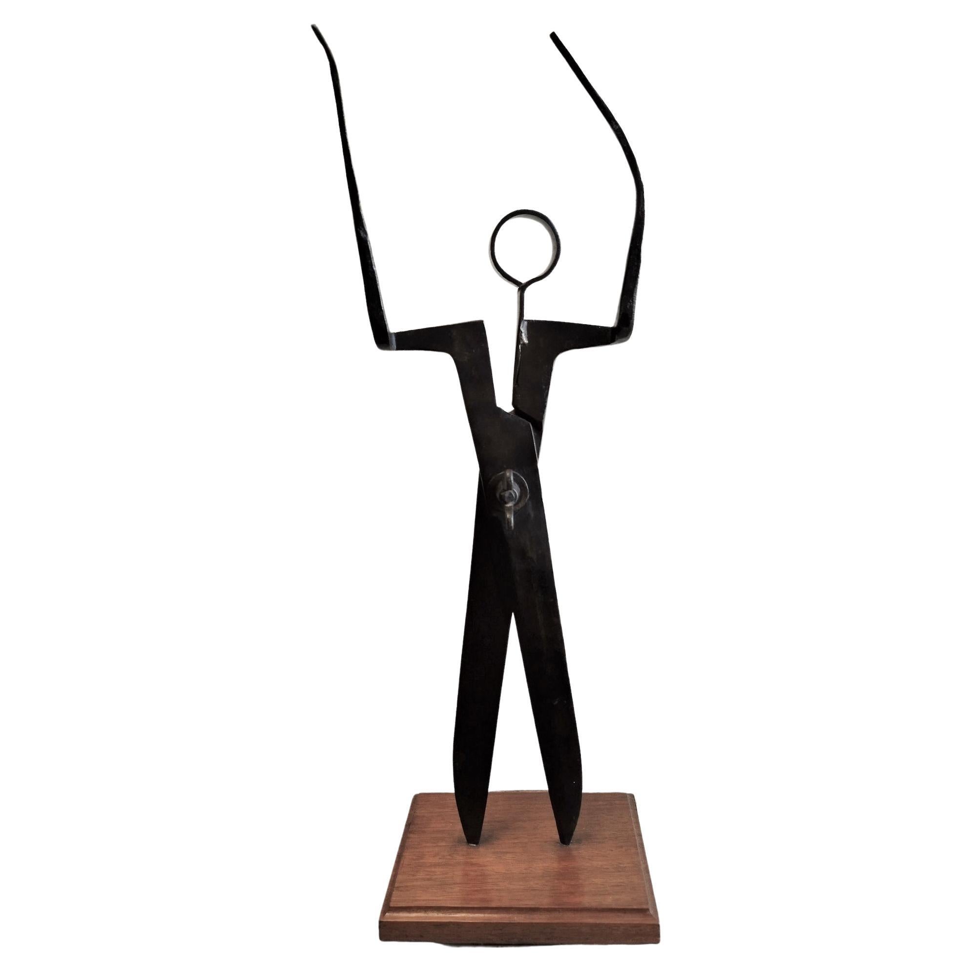 Tall sculpture made out of old scissors For Sale at 1stDibs