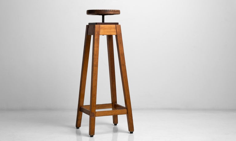 Tall Sculpture Stand, England, Circa 1950 For Sale at 1stDibs
