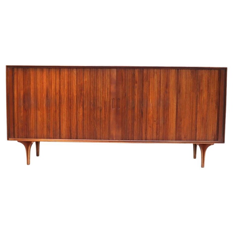Crédence à porte tambour en noyer de Glenn of California En vente sur ...